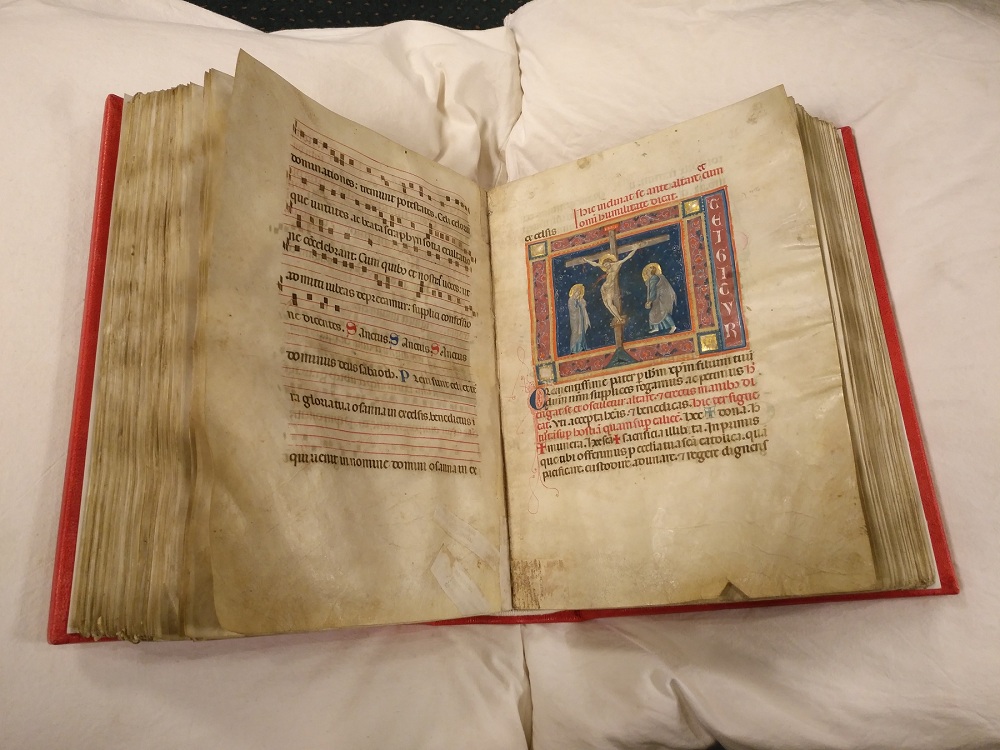The Franciscans, the flea and the 800-year-old missal –The Citizen